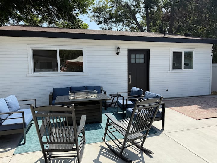 The Rose Bowl Bungalow - Montecito Heights - Los Angeles