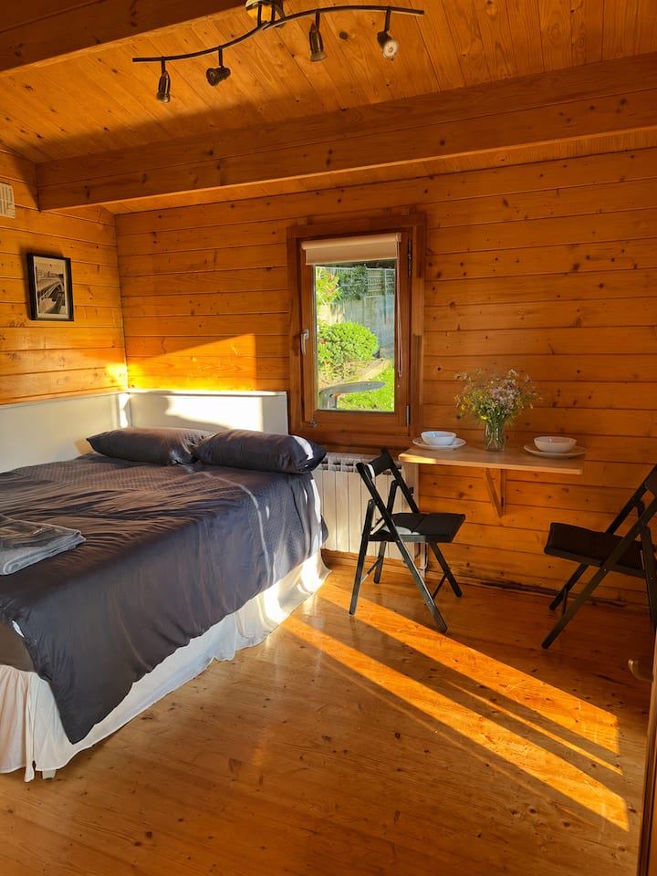 Charming Suburban South Facing  Studio Cabin - Dublin
