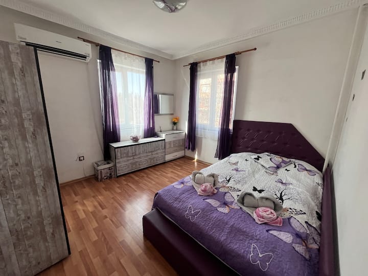 Тристаен апартамент в кв. Христо Смирненски - Plovdiv