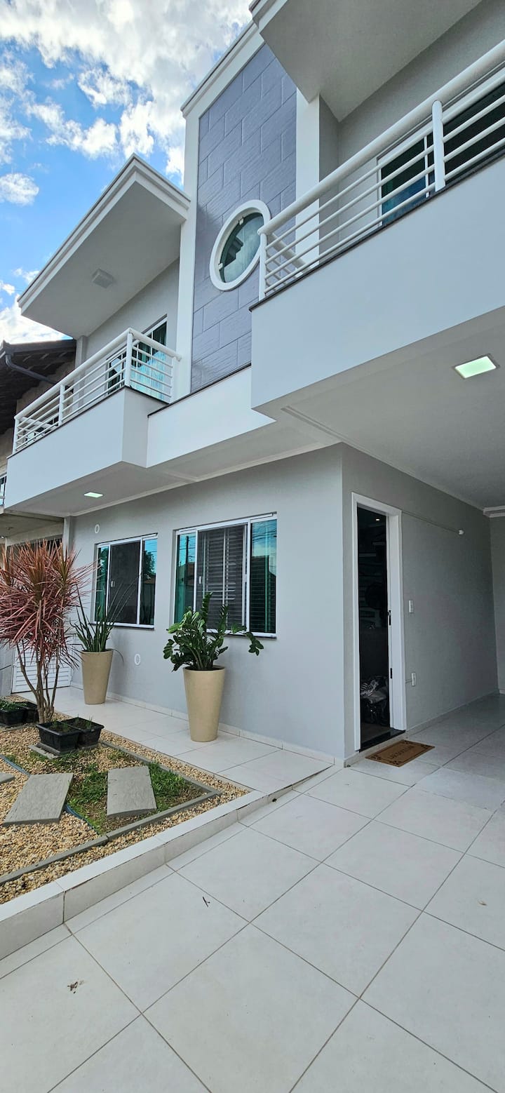 Belíssima Casa Em Navegantes - Navegantes