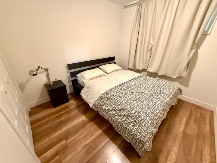 Chic&comfy Entire Basement Stay! - Brossard