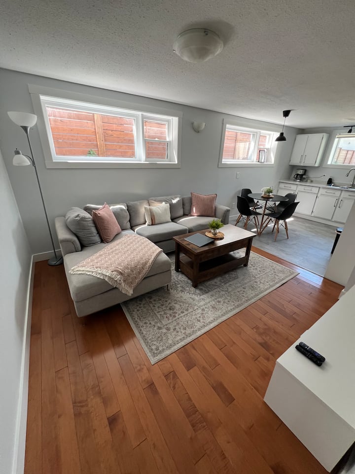Downtown Ethel Airbnb - Kelowna