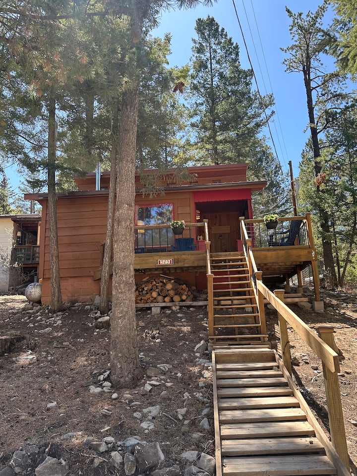 Annie’s Cozy Cabin – 2br Family Mountain Hideaway - Cloudcroft, NM