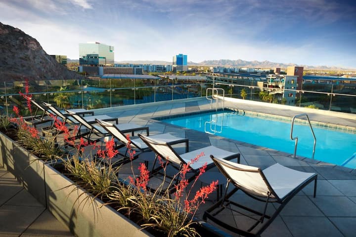 4 Modern Rooms W/rooftop Pool Access Near Asu - Tempe, AZ