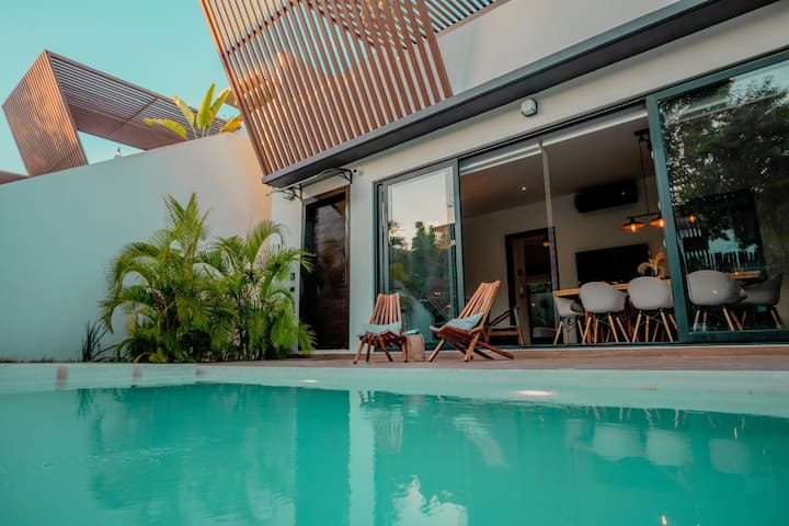 4 Bdr Villa • 12 Pax • 10 Min Beach • 2 Pools - Tulum
