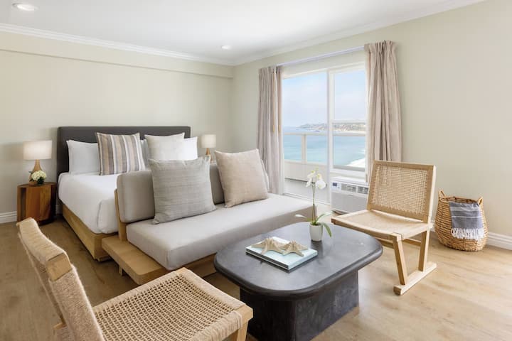 Art, Surf & Sun At Your Beachfront Stay - Laguna Beach, CA
