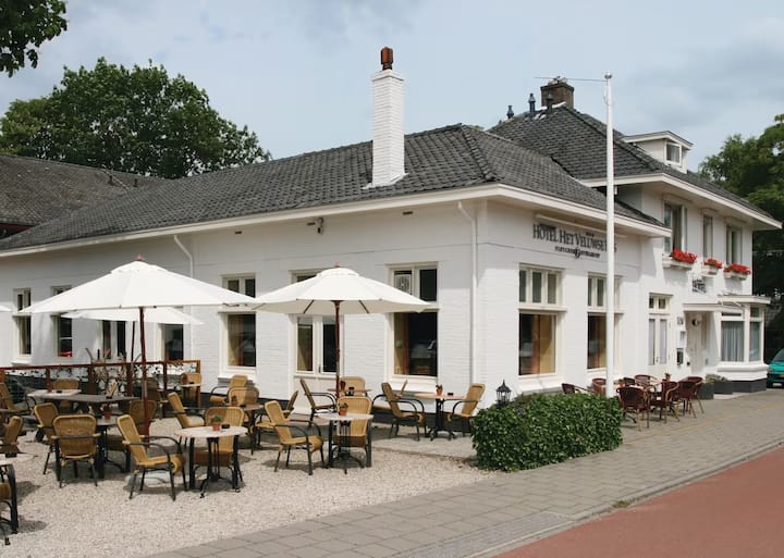 Comfortable Stay! Onsite Parking And Dining! - Apeldoorn