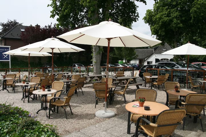 Historic Surroundings Meet Forest Tranquility! - Apeldoorn