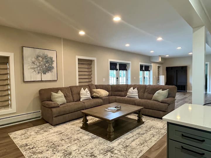Hilltop Haven With Indoor Pickleball Court - Davenport, NY