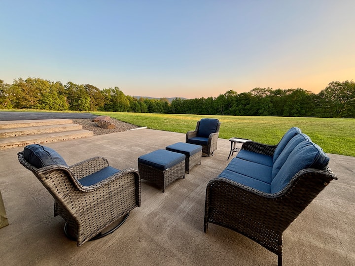 Hilltop Haven With Casual Pickleball Court - Davenport, NY