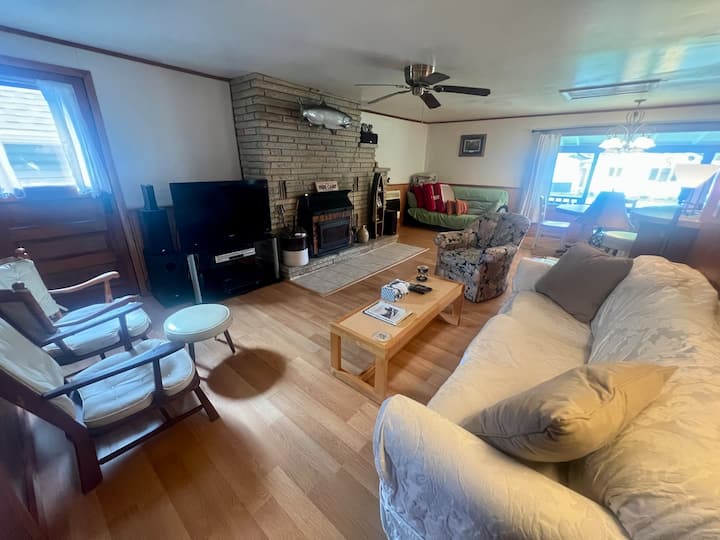 Canal Side Cottage - Chautauqua, NY