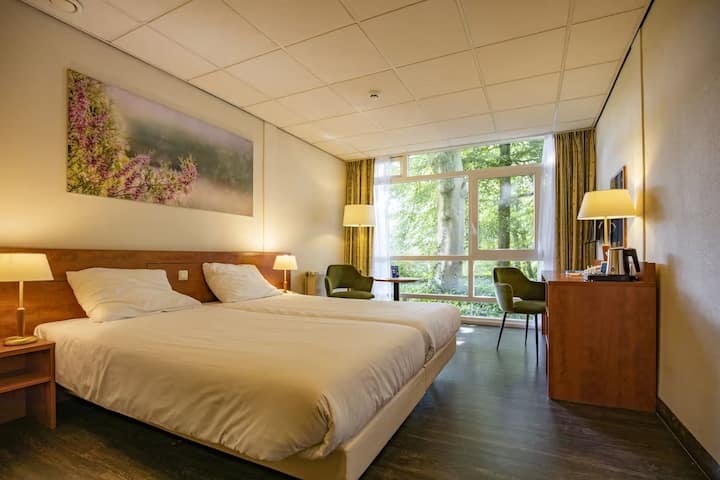 Escape To Nature With Free Parking & Hiking Trails - Amersfoort