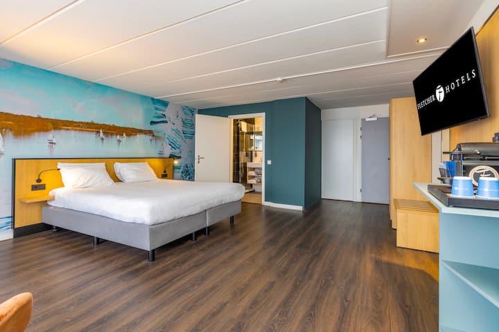 Stay By The Lake With Trails And Dining - Hilversum