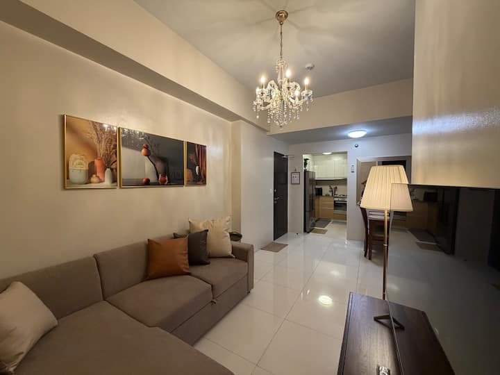2br Penthouse W Balcony Condo Oasis Across Naia T3 - Pasay