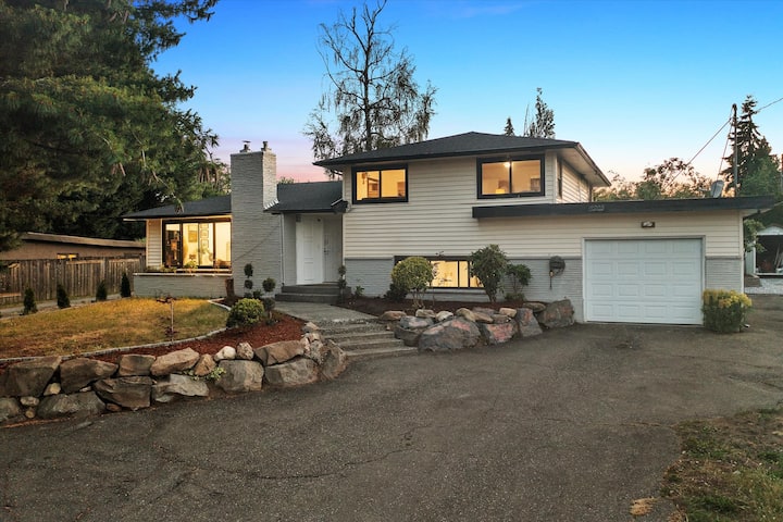 Ecuaseattle House - Seattle, WA