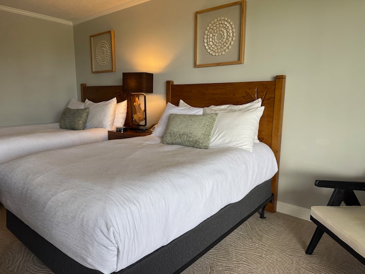 Ocean View Suite Topfloor 
Overlookingpool
& Beach - Lihue, HI