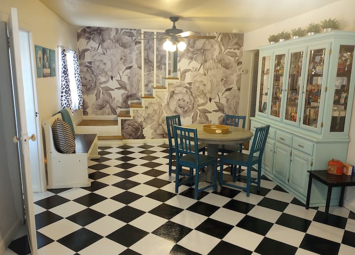Pocatello Farmhouse Blue Room - Pocatello, ID