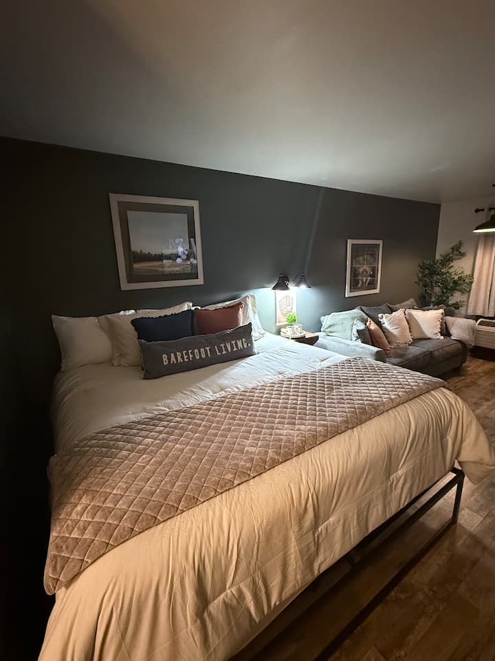113 The Sandlot. King Suite & Free Sdc Shuttle - Branson, MO