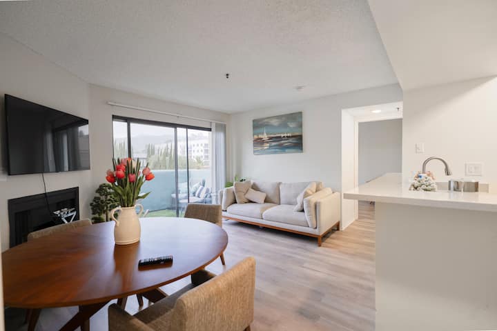 2b2b Apt+parking, Just Minute From Walk Of Fame - West Hollywood