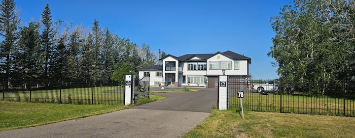 Calgary Airport Acreage Basement Suite - Calgary