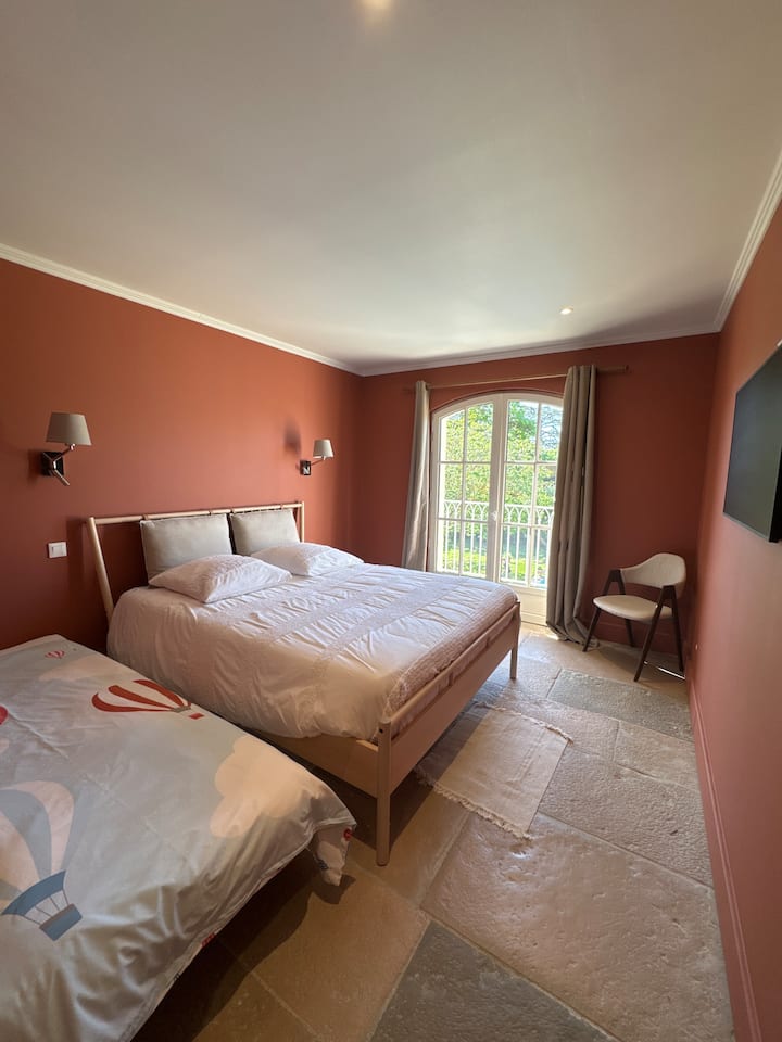 Chambre 2 / 3 Personnes - Taradeau