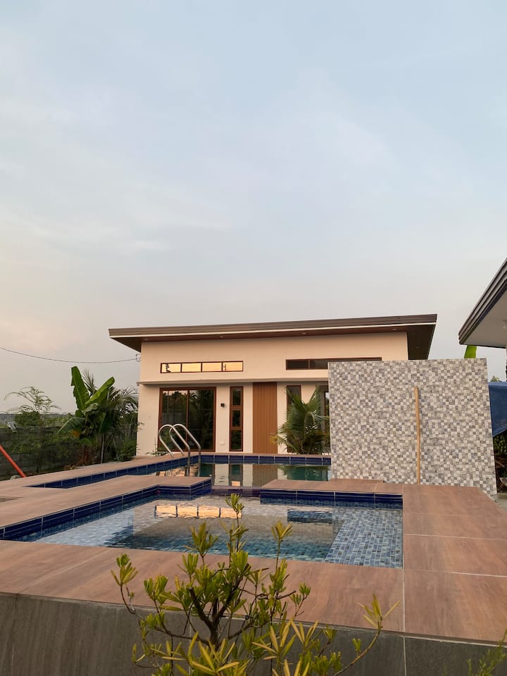 Modern Farmhouse With Perfect Mt. Arayat View - Concepcion