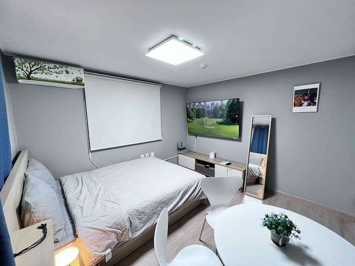 #투룸 #침대 3개 # 롯백성심당 차량 9분! #대전중심 #갤러리아 차량 6분! #무료주차 - Daejeon