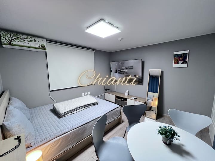 Irene |투룸|침대 3개|롯백성심당 차량 9분/대전의 중심|갤러리아 인접|무료주차 - 계룡시