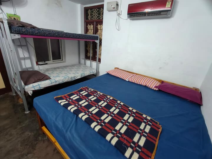 Murugan Guest House - Tiruvannamalai