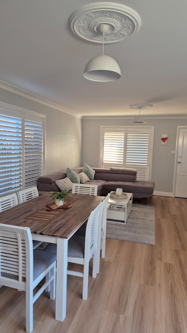 Neat & Cosy 2br Unit - Hinton