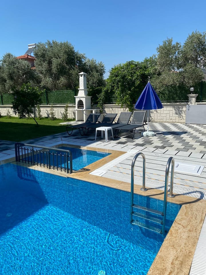 Merkezi, Temiz Ve Yeni Villa - Sarıgerme