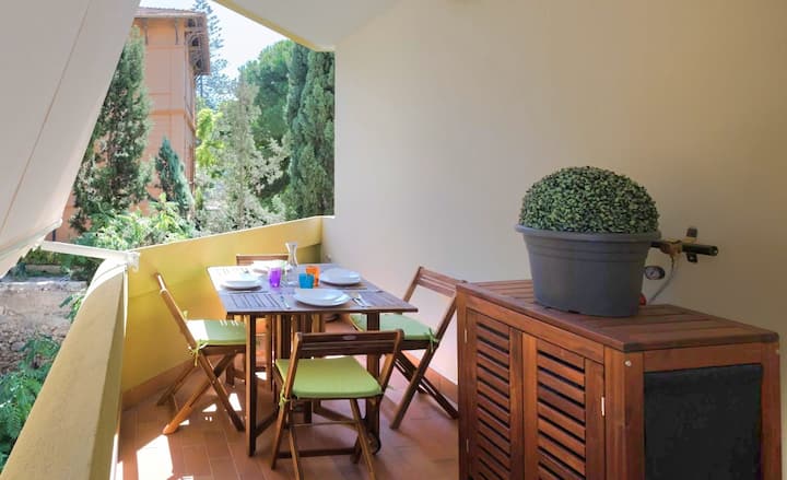 Private Parking In City Centre - Cagliari