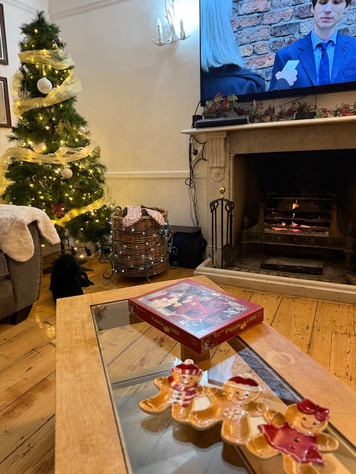 Rural Essex Farmhouse Heated Pool Pets Welcome - 英格蘭