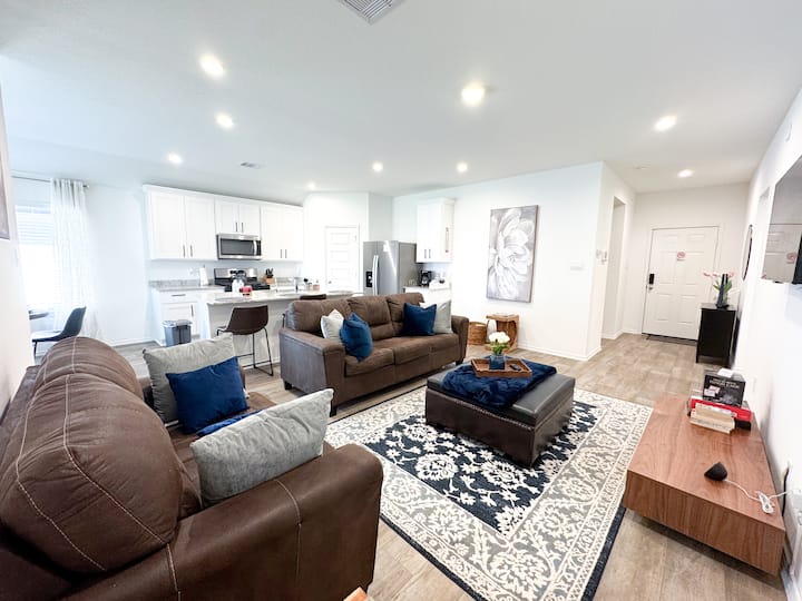 Serene Home At Katy/fulshear W/ Community Pool - Katy, TX