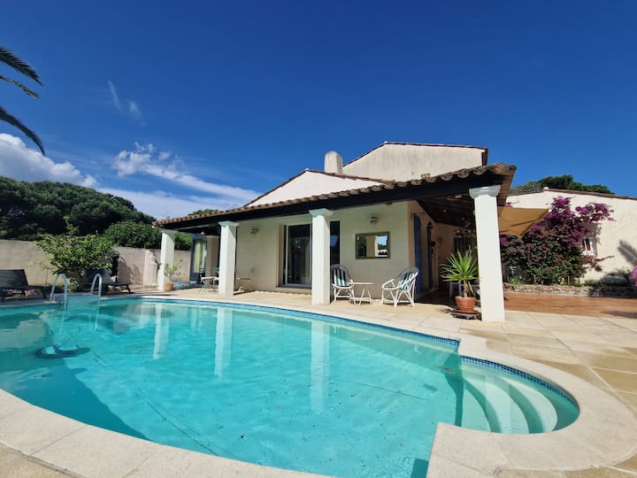 Chambre Dans Villa Avec Piscine - Saint-Tropez