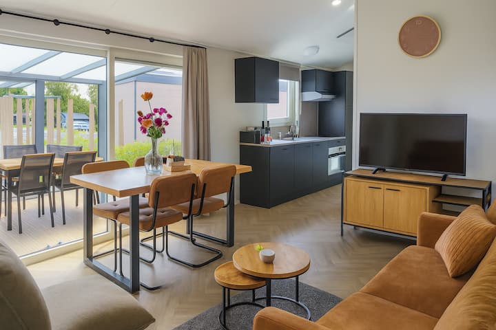 Zeezalig Chalet, 800m Van Het Strand In  Zeeland - Dishoek