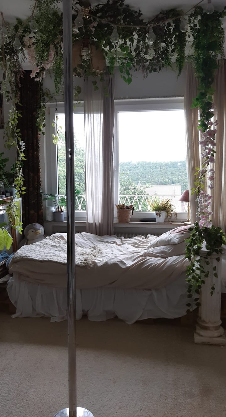 Beautiful Room With Nature - Stuttgart