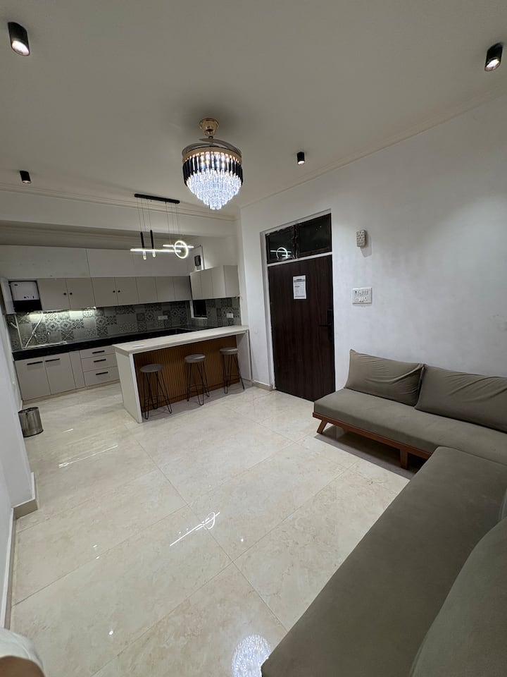 Spacious 2bhk-ac|balcony|tv (Non Kitchen) - Prayagraj