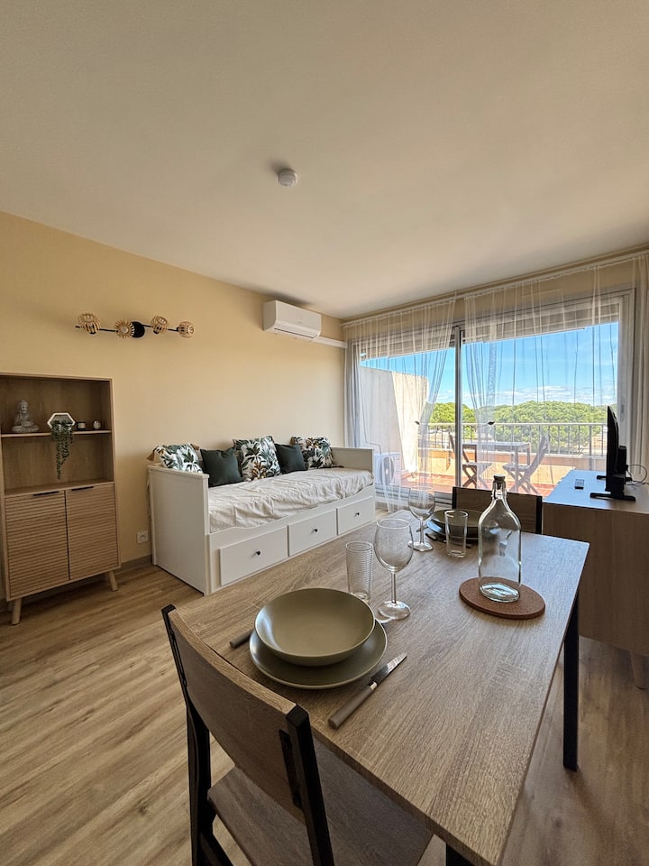 Studio Climatisé Avec Terrasse Et Piscine - Plage de l'Espiguette