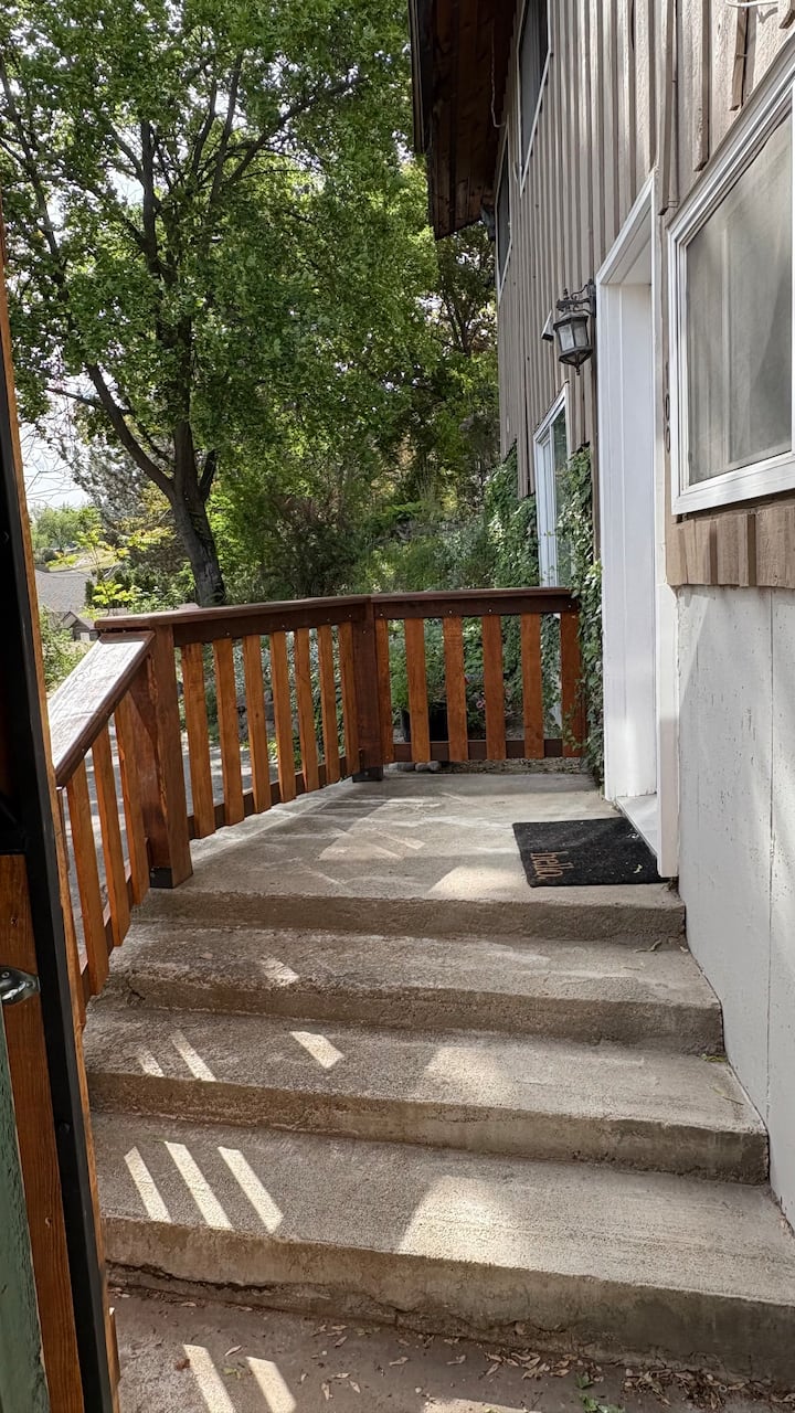 Giants Head Suite In Summerland - Summerland