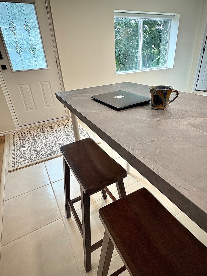 Giants Head Suite In Summerland - Summerland