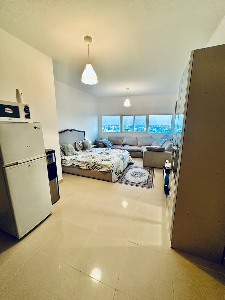Cozy Studio In Ajman Corniche X) - Ajman