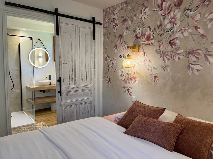 Chambre Magnolia Avec Vue Jardin - Saint-Donat-sur-l'Herbasse