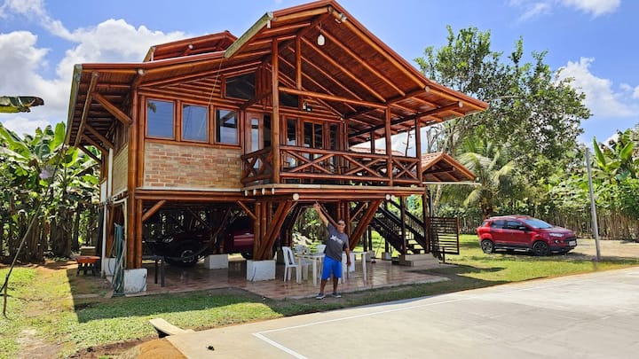 Casa Bambú El Carmen Manabí - El Carmen