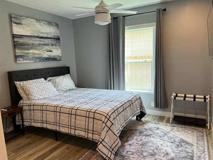 Robert’s House 2 Bed/1bath - Twin Falls, ID