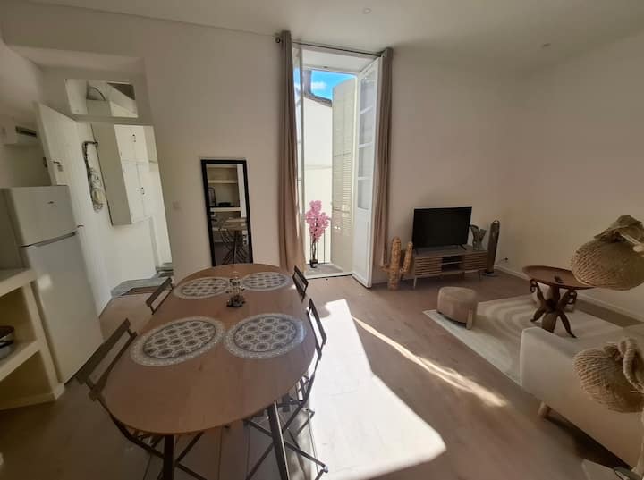 Appart, Salon+ch, Centre/neuf - Nîmes