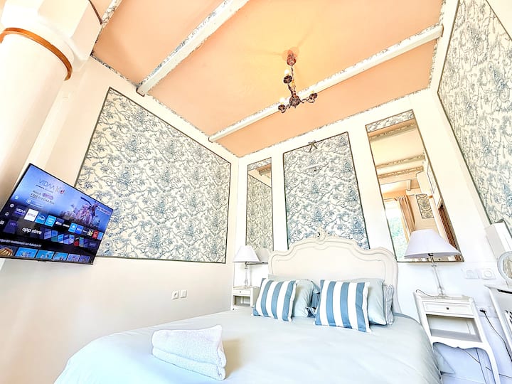 Chambre Dalida - Domaine Jasseix - Creuse