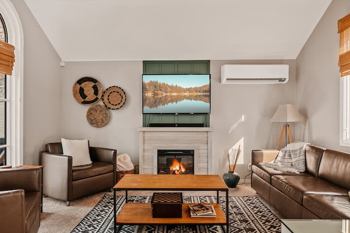 3 Br Cabin W/ Deck Near: Lake | Hikes | Snow | Ski - Running Springs, CA