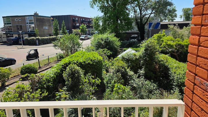 Sunny Apartment With Balcony - Zandvoort