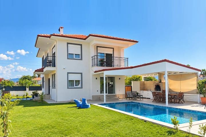 Dalyan | ÖZel Havuzlu 4+1 Aile Villası, 4 Banyo - Dalyan